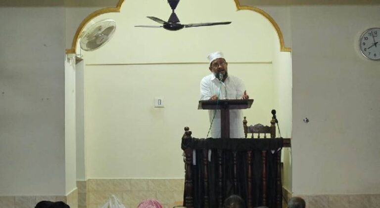 Imam death | പെരുന്നാൾ ഖുതുബക്കിടെ ഇമാം കുഴഞ്ഞ് വീണ് മരിച്ചു